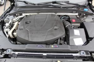 Green Volvo V60 2018 in Riga, with an engine capacity of 2.00 L and mileage of 210 thousand km for 14250 €, photo 6 on AUTOMOTO.COM.LV