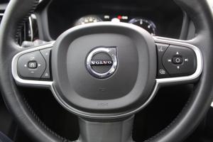 Green Volvo V60 2018 in Riga, with an engine capacity of 2.00 L and mileage of 210 thousand km for 14250 €, photo 7 on AUTOMOTO.COM.LV