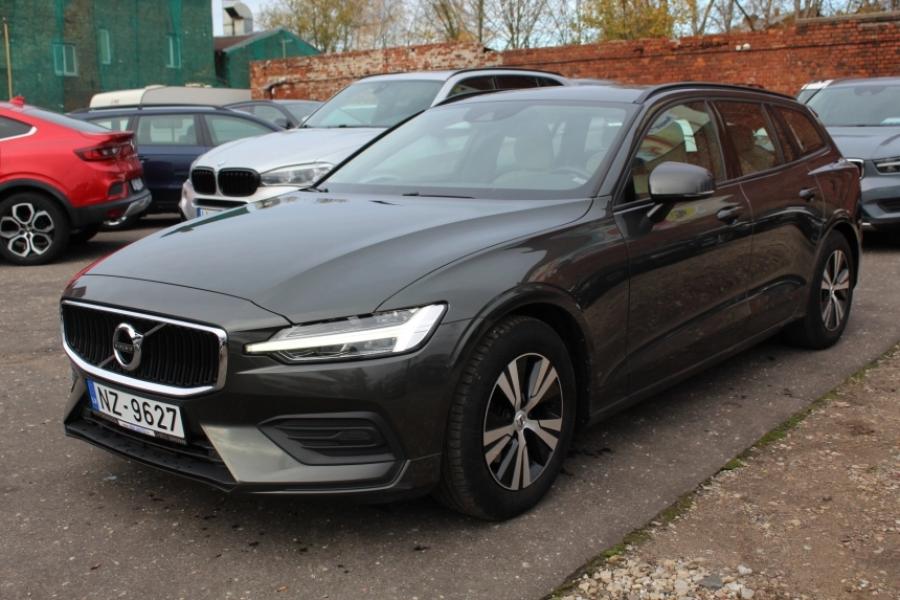 Green Volvo V60 2018 in Riga, with an engine capacity of 2.00 L and mileage of 210 thousand km for 14250 €, photo 12 on AUTOMOTO.COM.LV