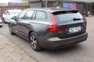Green Volvo V60 2018 in Riga, with an engine capacity of 2.00 L and mileage of 210 thousand km for 14250 €, photo 13 on AUTOMOTO.COM.LV