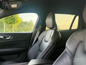 Zaļš Volvo V60 2019 Rīga, ar dzinēja tilpumu 2.00 L un nobraukumu 238 tūkst. km par 16500 €, foto 7 vietnē AUTOMOTO.COM.LV
