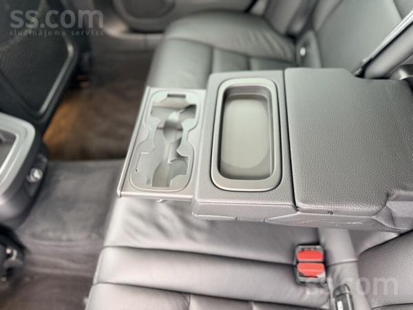 Green Volvo V60 2019 in Riga, with an engine capacity of 2.00 L and mileage of 208 thousand km for 18995 €, photo 10 on AUTOMOTO.COM.LV