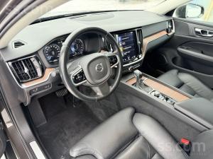 Green Volvo V60 2019 in Riga, with an engine capacity of 2.00 L and mileage of 208 thousand km for 18995 €, photo 12 on AUTOMOTO.COM.LV