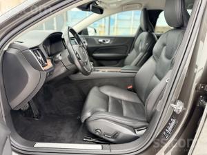 Green Volvo V60 2019 in Riga, with an engine capacity of 2.00 L and mileage of 208 thousand km for 18995 €, photo 13 on AUTOMOTO.COM.LV