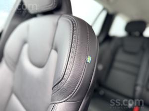 Green Volvo V60 2019 in Riga, with an engine capacity of 2.00 L and mileage of 208 thousand km for 18995 €, photo 18 on AUTOMOTO.COM.LV