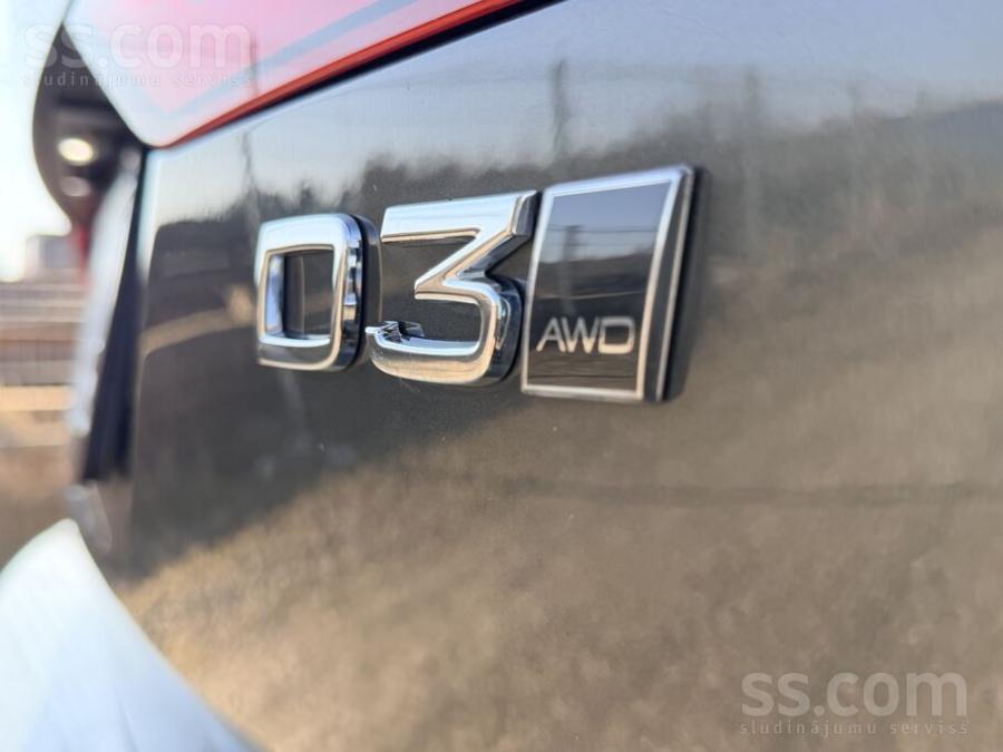 Green Volvo V60 2019 in Riga, with an engine capacity of 2.00 L and mileage of 208 thousand km for 18995 €, photo 19 on AUTOMOTO.COM.LV