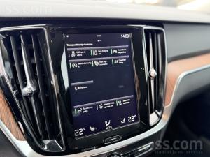 Green Volvo V60 2019 in Riga, with an engine capacity of 2.00 L and mileage of 208 thousand km for 18995 €, photo 26 on AUTOMOTO.COM.LV
