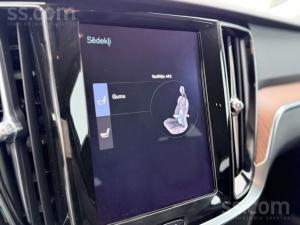 Green Volvo V60 2019 in Riga, with an engine capacity of 2.00 L and mileage of 208 thousand km for 18995 €, photo 31 on AUTOMOTO.COM.LV