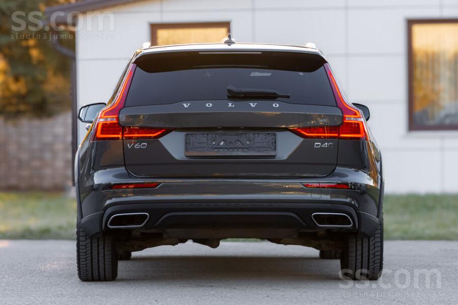 Zaļš Volvo V60 2019 Jelgava, ar dzinēja tilpumu 2.00 L un nobraukumu 0 tūkst. km par 18950 €, foto 7 vietnē AUTOMOTO.COM.LV