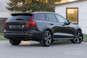 Zaļš Volvo V60 2019 Jelgava, ar dzinēja tilpumu 2.00 L un nobraukumu 0 tūkst. km par 18950 €, foto 8 vietnē AUTOMOTO.COM.LV