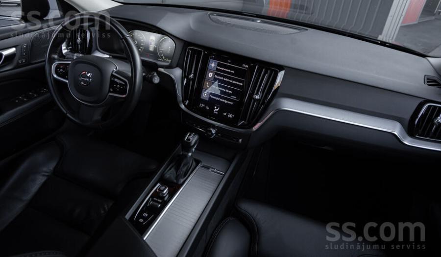 Zaļš Volvo V60 2019 Jelgava, ar dzinēja tilpumu 2.00 L un nobraukumu 0 tūkst. km par 18950 €, foto 13 vietnē AUTOMOTO.COM.LV