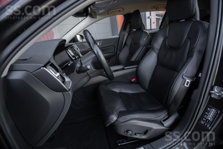 Zaļš Volvo V60 2019 Jelgava, ar dzinēja tilpumu 2.00 L un nobraukumu 0 tūkst. km par 18950 €, foto 16 vietnē AUTOMOTO.COM.LV