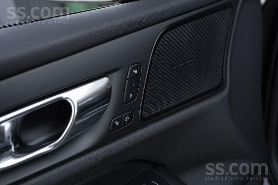 Zaļš Volvo V60 2019 Jelgava, ar dzinēja tilpumu 2.00 L un nobraukumu 0 tūkst. km par 18950 €, foto 17 vietnē AUTOMOTO.COM.LV