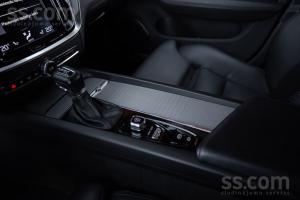 Zaļš Volvo V60 2019 Jelgava, ar dzinēja tilpumu 2.00 L un nobraukumu 0 tūkst. km par 18950 €, foto 19 vietnē AUTOMOTO.COM.LV