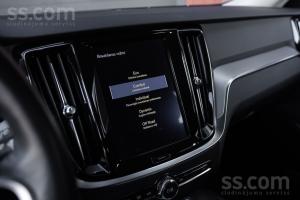 Zaļš Volvo V60 2019 Jelgava, ar dzinēja tilpumu 2.00 L un nobraukumu 0 tūkst. km par 18950 €, foto 22 vietnē AUTOMOTO.COM.LV