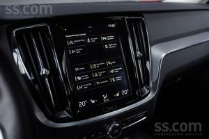 Zaļš Volvo V60 2019 Jelgava, ar dzinēja tilpumu 2.00 L un nobraukumu 0 tūkst. km par 18950 €, foto 24 vietnē AUTOMOTO.COM.LV