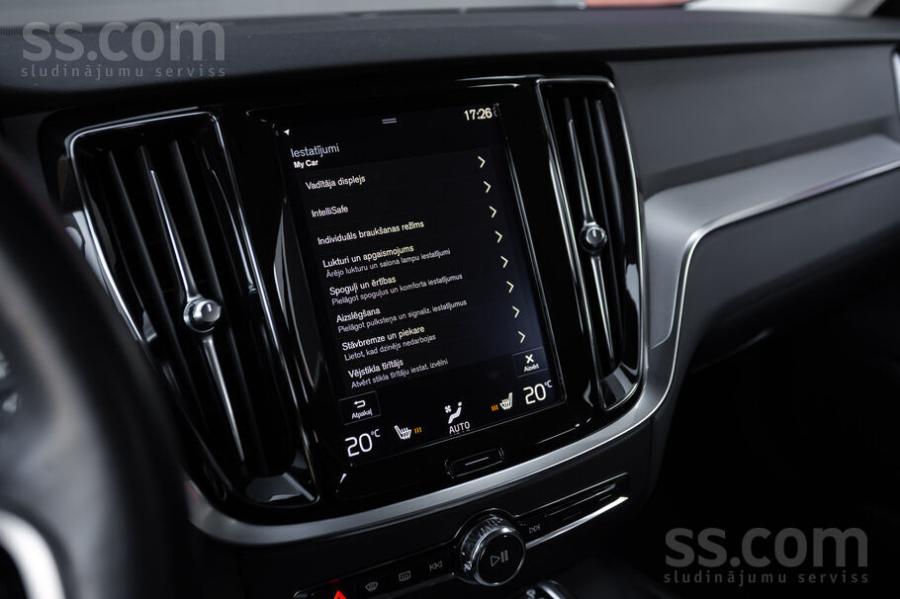 Zaļš Volvo V60 2019 Jelgava, ar dzinēja tilpumu 2.00 L un nobraukumu 0 tūkst. km par 18950 €, foto 25 vietnē AUTOMOTO.COM.LV