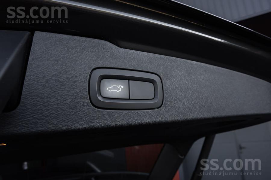 Zaļš Volvo V60 2019 Jelgava, ar dzinēja tilpumu 2.00 L un nobraukumu 0 tūkst. km par 18950 €, foto 31 vietnē AUTOMOTO.COM.LV
