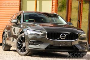 Zaļš Volvo V60 2020 Tukums, ar dzinēja tilpumu 2.00 L un nobraukumu 254 tūkst. km par 15490 €, foto 1 vietnē AUTOMOTO.COM.LV
