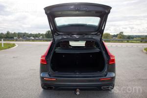 Zaļš Volvo V60 2020 Rīga, ar dzinēja tilpumu 2.00 L un nobraukumu 190 tūkst. km par 19500 €, foto 6 vietnē AUTOMOTO.COM.LV