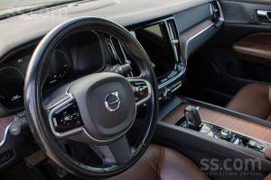 Zaļš Volvo V60 2020 Rīga, ar dzinēja tilpumu 2.00 L un nobraukumu 190 tūkst. km par 19500 €, foto 8 vietnē AUTOMOTO.COM.LV
