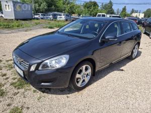 Pelēks Volvo V60 2011 Rīga, ar dzinēja tilpumu 2.00 L un nobraukumu 229 tūkst. km par 5950 €, foto 1 vietnē AUTOMOTO.COM.LV