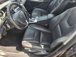 Pelēks Volvo V60 2011 Rīga, ar dzinēja tilpumu 2.00 L un nobraukumu 229 tūkst. km par 5950 €, foto 7 vietnē AUTOMOTO.COM.LV