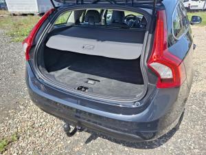 Pelēks Volvo V60 2011 Rīga, ar dzinēja tilpumu 2.00 L un nobraukumu 229 tūkst. km par 5950 €, foto 9 vietnē AUTOMOTO.COM.LV