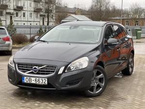 Grey Volvo V60 2011 in Jekabpils, with an engine capacity of 1.60 L and mileage of 291 thousand km for 6100 €, photo  on AUTOMOTO.COM.LV