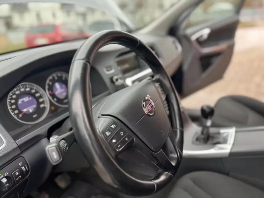 Серый Вольво B60 2011 в Екабпилс, объемом двигателя 1.60 л и пробегом 291 тыс. км за 6100 €, фото 20 на AUTOMOTO.COM.LV