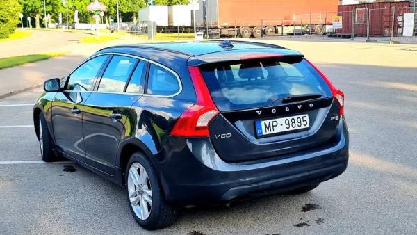 Grey Volvo V60 2011 in Cesis, with an engine capacity of 1.60 L and mileage of 319 thousand km for 3900 €, photo 7 on AUTOMOTO.COM.LV