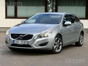 Grey Volvo V60 2011 in Riga, with an engine capacity of 2.00 L and mileage of 261 thousand km for 6350 €, photo 3 on AUTOMOTO.COM.LV