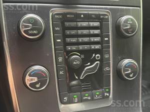 Grey Volvo V60 2011 in Riga, with an engine capacity of 2.00 L and mileage of 261 thousand km for 6350 €, photo 24 on AUTOMOTO.COM.LV