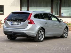Grey Volvo V60 2011 in Riga, with an engine capacity of 2.00 L and mileage of 261 thousand km for 6350 €, photo 25 on AUTOMOTO.COM.LV