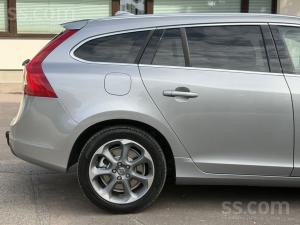 Grey Volvo V60 2011 in Riga, with an engine capacity of 2.00 L and mileage of 261 thousand km for 6350 €, photo 32 on AUTOMOTO.COM.LV