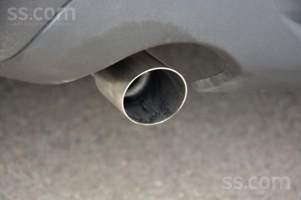Pelēks Volvo V60 2012 Rīga, ar dzinēja tilpumu 2.00 L un nobraukumu 306 tūkst. km par 5450 €, foto 9 vietnē AUTOMOTO.COM.LV