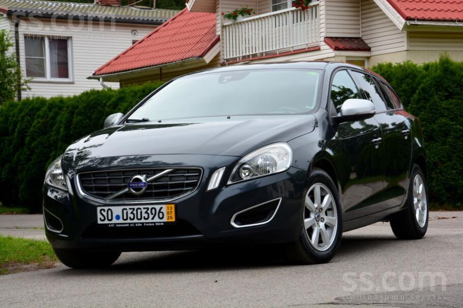 Pelēks Volvo V60 2012 Rīga, ar dzinēja tilpumu 2.00 L un nobraukumu 306 tūkst. km par 5450 €, foto 16 vietnē AUTOMOTO.COM.LV