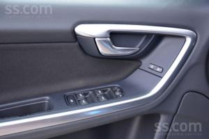 Pelēks Volvo V60 2012 Rīga, ar dzinēja tilpumu 2.00 L un nobraukumu 306 tūkst. km par 5450 €, foto 17 vietnē AUTOMOTO.COM.LV