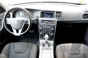 Pelēks Volvo V60 2012 Rīga, ar dzinēja tilpumu 2.00 L un nobraukumu 306 tūkst. km par 5450 €, foto 24 vietnē AUTOMOTO.COM.LV