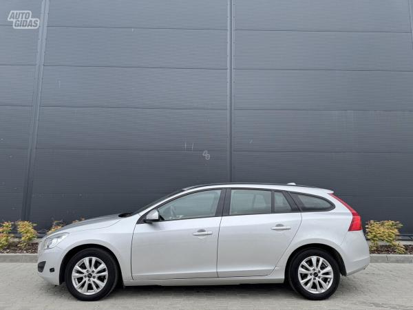 Pelēks Volvo V60 2013 Viļņa, ar dzinēja tilpumu 1.60 L un nobraukumu 191 tūkst. km par 4950 €, foto 5 vietnē AUTOMOTO.COM.LV