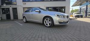 Grey Volvo V60 2013 in Vilnius, with an engine capacity of 2.40 L and mileage of 286 thousand km for 6999 €, photo 3 on AUTOMOTO.COM.LV