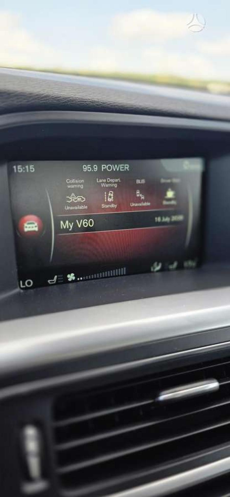 Grey Volvo V60 2013 in Vilnius, with an engine capacity of 2.40 L and mileage of 286 thousand km for 6999 €, photo 22 on AUTOMOTO.COM.LV
