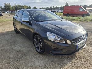 Grey Volvo V60 2013 in Riga, with an engine capacity of 2.00 L and mileage of 277 thousand km for 7250 €, photo 5 on AUTOMOTO.COM.LV