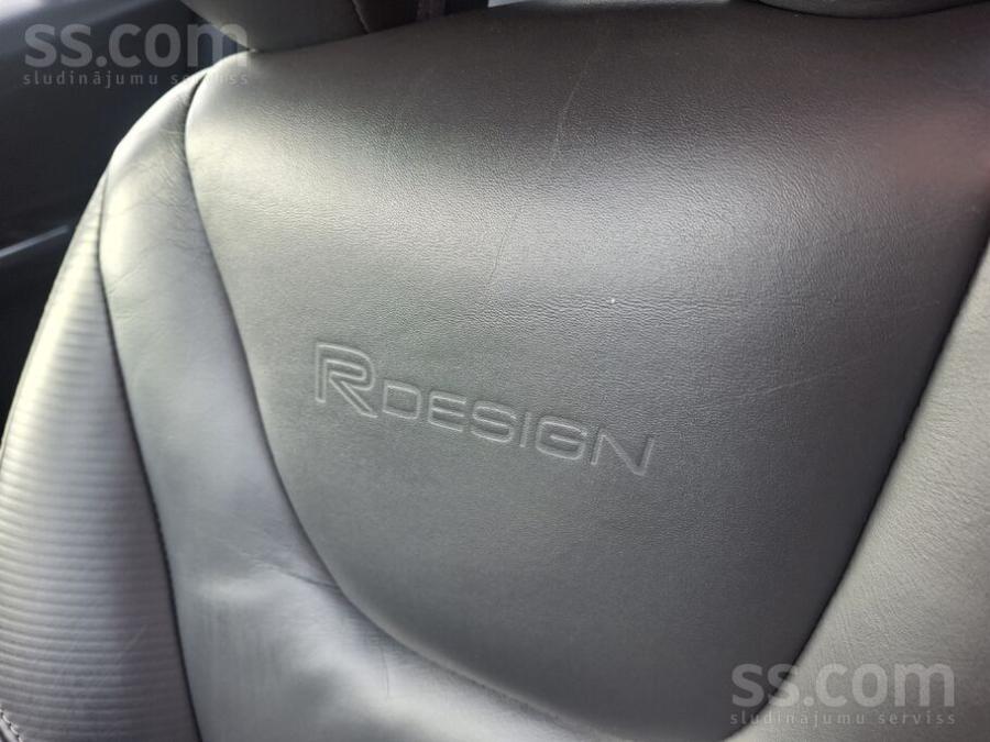 Grey Volvo V60 2013 in Riga, with an engine capacity of 2.00 L and mileage of 277 thousand km for 7250 €, photo 9 on AUTOMOTO.COM.LV