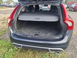 Grey Volvo V60 2013 in Riga, with an engine capacity of 2.00 L and mileage of 277 thousand km for 7250 €, photo 11 on AUTOMOTO.COM.LV