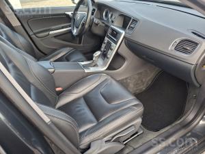 Grey Volvo V60 2013 in Riga, with an engine capacity of 2.00 L and mileage of 277 thousand km for 7250 €, photo 13 on AUTOMOTO.COM.LV