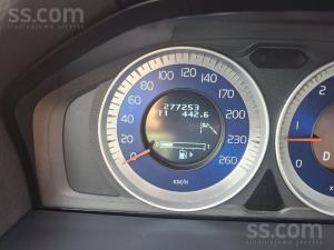 Grey Volvo V60 2013 in Riga, with an engine capacity of 2.00 L and mileage of 277 thousand km for 7250 €, photo 18 on AUTOMOTO.COM.LV