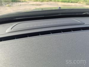 Grey Volvo V60 2013 in Riga, with an engine capacity of 2.00 L and mileage of 277 thousand km for 7250 €, photo 19 on AUTOMOTO.COM.LV