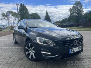 Grey Volvo V60 2014 in Ludza, with an engine capacity of 2.40 L and mileage of 330 thousand km for 8200 €, photo  on AUTOMOTO.COM.LV