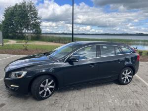 Grey Volvo V60 2014 in Ludza, with an engine capacity of 2.40 L and mileage of 330 thousand km for 8200 €, photo 13 on AUTOMOTO.COM.LV